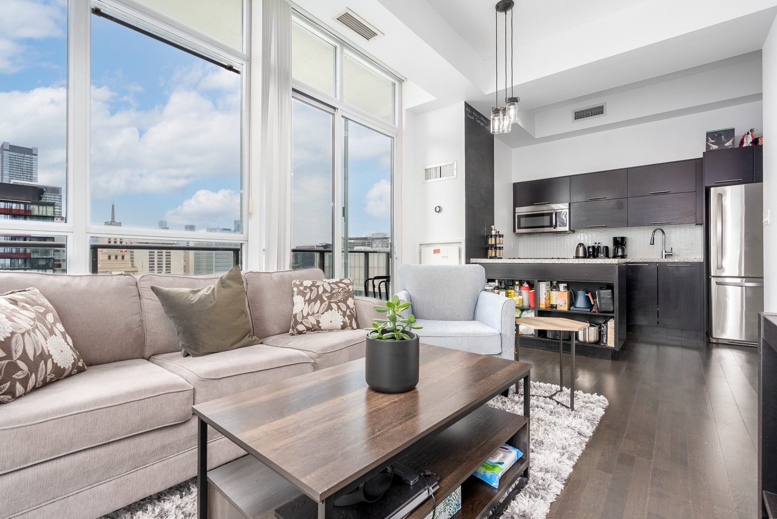 126 Simcoe St | Unit 2204 - Amir + Aleks Realty Team